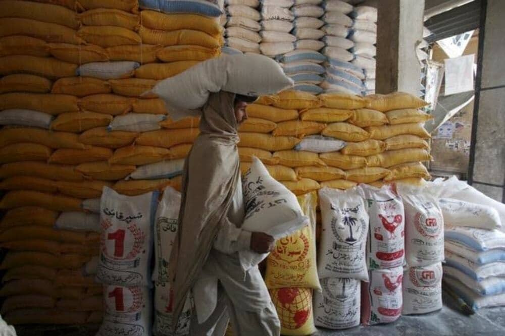 Flour Price in Pakistan Increased: 20Kg of Bag Crosses Rs 2,500 in Just ...